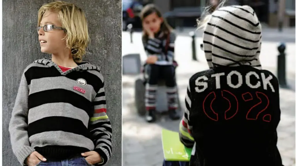 Un pull enfant à capuche au tricot - mimitricot